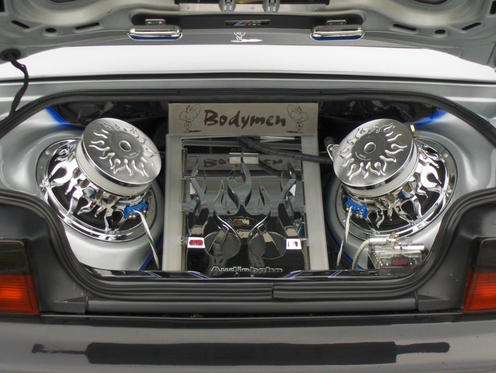 Tuning Monster Truck Salon. – Subtlety.be