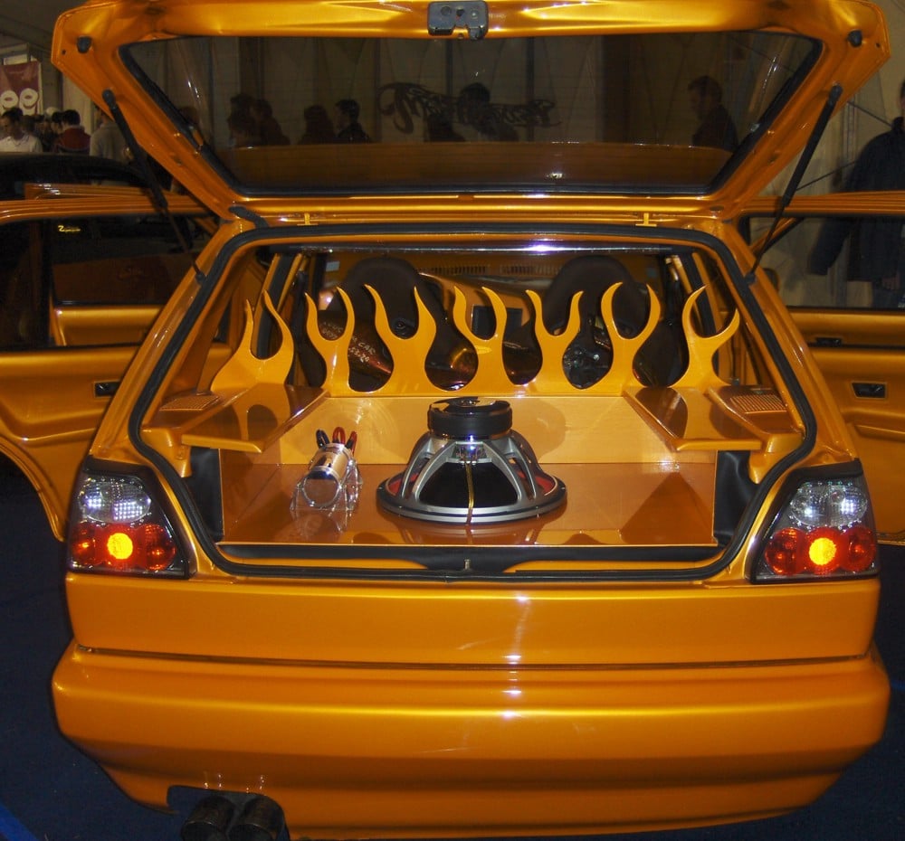 Tuning Monster Truck Salon. – Subtlety.be