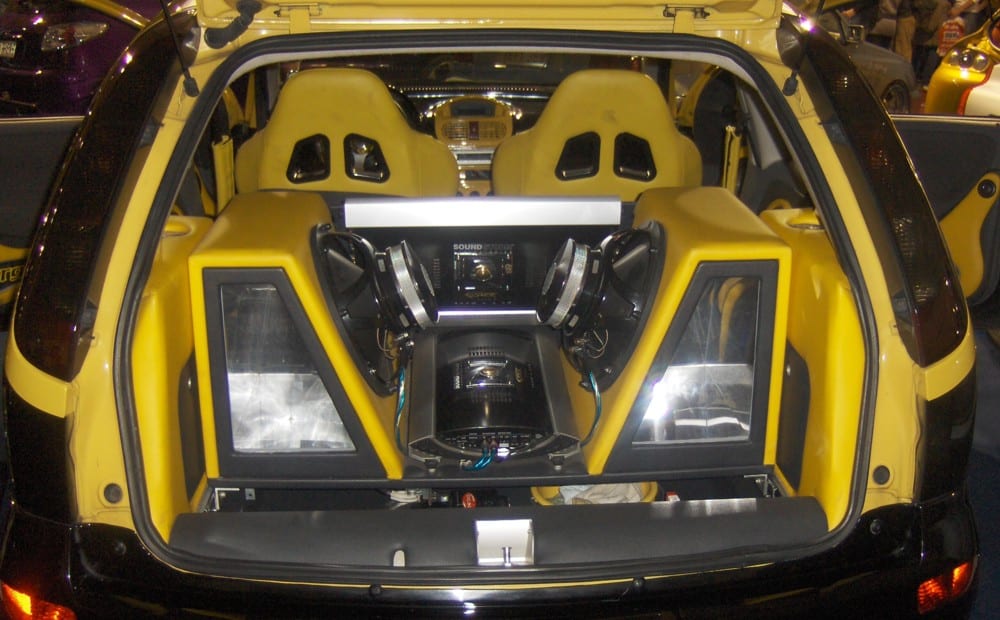 Tuning Monster Truck Salon. – Subtlety.be